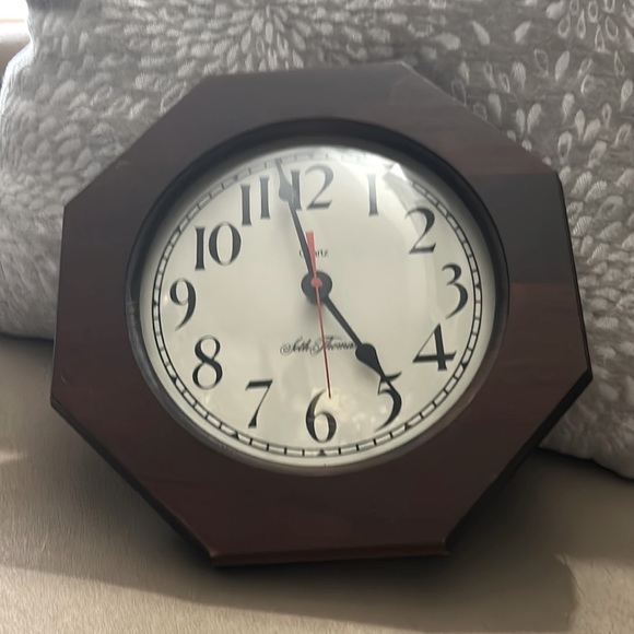 Seth Thomas | Wall Decor | Seth Thomas Wall Clock Vintage 981 Quartz ...